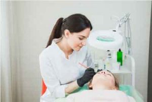 8 Best Chairs for Microblading | ChairFully